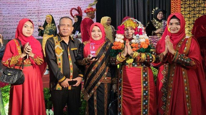 Budayawan Aceh Tenggara Terima Penghargaan Pelestarian WBTB dari Wali ...