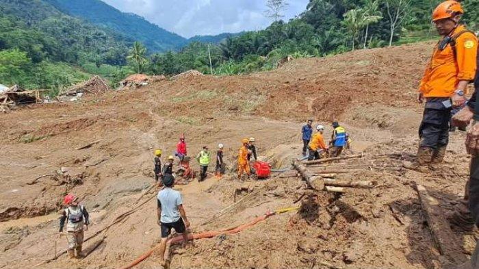 10 Korban Longsor Bandung Barat Belum Ditemukan, Tim SAR Terjunkan 270 ...
