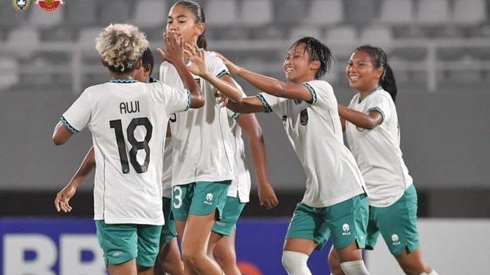Sah Jadi Juara Grup Usai Taklukkan Kamboja 5-0, Timnas U-19 Wanita Indonesia Melenggang ke ...