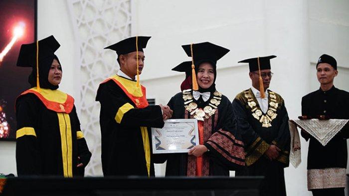 UT Aceh Wisuda 1.245 Lulusan - Serambinews.com