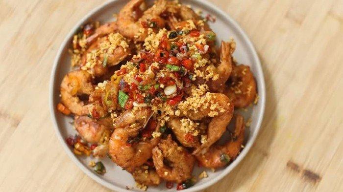 Makan dengan Kulitnya! Ini Resep Udang Cabai Garam Ala Chef Devina ...
