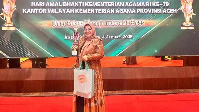 Kisahkan Sahabiyah Nabi Asma' binti 'Umais, Ketua DWP Kemenag Aceh Besar Juara 3 Lomba ...