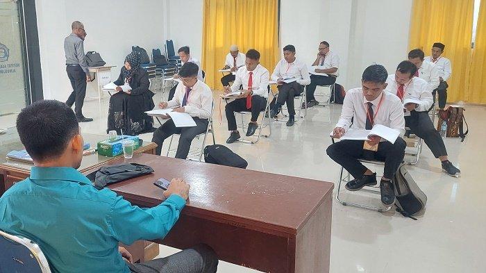 Belasan Calon Advokat Ikut Ujian DPD KAI Aceh di Bireuen - Serambinews.com Belasan Calon Advokat Ikut Ujian DPD KAI Aceh di Bireuen - Serambinews.com