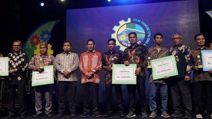 Alat Meraut Lidi Bawa Nagan Raya Raih Juara 2 Lomba Inovasi TTG Aceh di ...