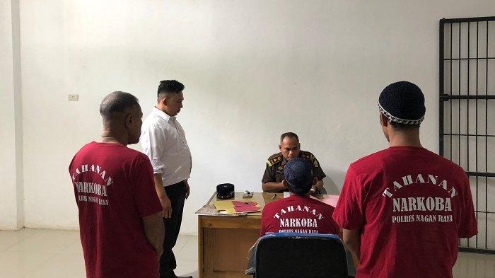 Polisi Serahkan Bandar Sabu Nurdin M Top ke Jaksa di Nagan Raya ...