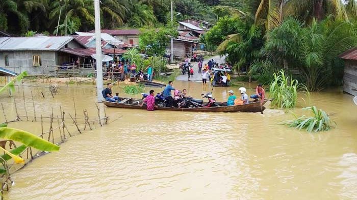 Ribuan Rumah Terendam Banjir - Serambinews.com