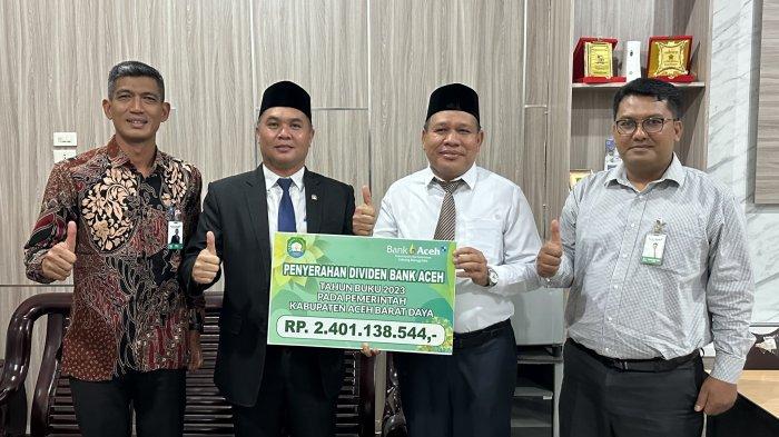 Bank Aceh Cabang Blangpidie Serahkan Dividen Rp 2,4 Miliar untuk Pemkab ...
