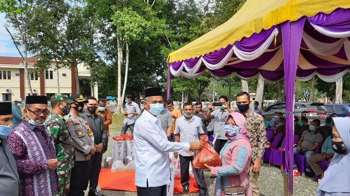 250 Petani di Nagan Raya Terima Bantuan Saprodi untuk Pengembangan ...