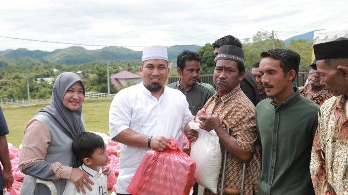 Pj Bupati Aceh Besar Serahkan 100 Paket Bantuan Sosial untuk Warga Kota ...