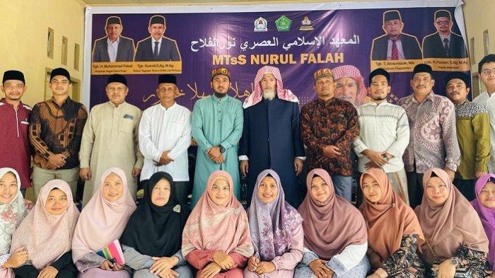 Genjot Penguasaan Bahasa Arab Dayah Nurul Falah Hadirkan Syekh Muadz ...
