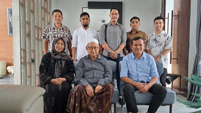 Dek Fadh Silaturahmi ke Abu Doto, Om Bus Hadiri Peresmian ‘Rumah Kita Bersama’ - Serambinews.com