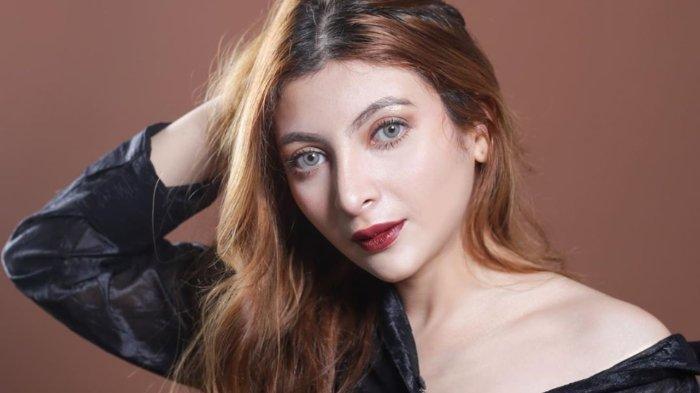 Viral Karena Unggahan Lelang Keperawanan, Ini Biodata Sarah Keihl ...