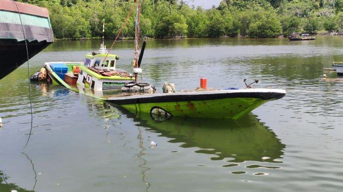 Boat Pancing Asal Aceh Barat Tabrak Karang di Simeulue, Begini ...