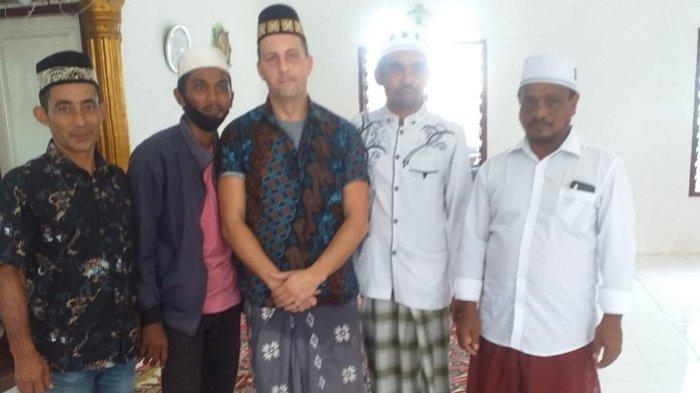 Resmi Mualaf Bule Asal Amerika Akan Nikahi Gadis Aceh Timur Akad