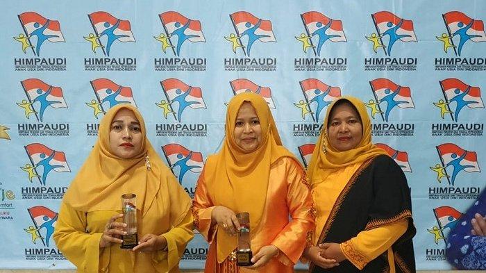 Bunda PAUD Aceh Besar Raih HIMPAUDI Award 2019 - Serambinews.com