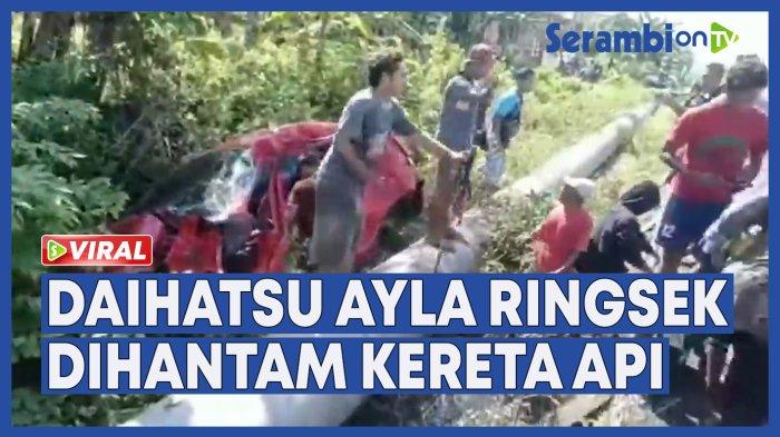 VIDEO Daihatsu Ayla Ringsek Dihantam Kereta Api di Lamongan, Begini Kondisi Tiga Penumpangnya ...