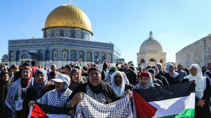 Kompak! Umat Islam dan Kristen di Yerusalem Bersatu Padu Melawan ...