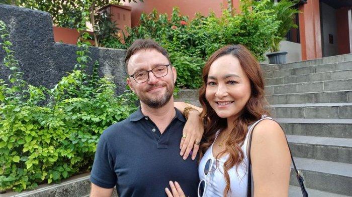 LDR Selama 6 Tahun hingga Sering Pindah Negara, Dewi Rezer Ungkap ...