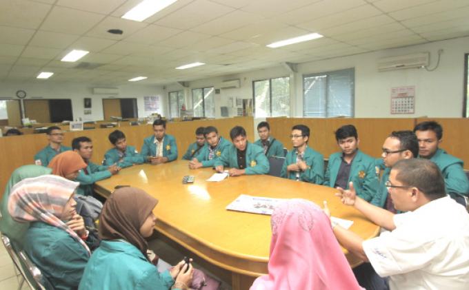 BEM Unsyiah Kunjungi Serambi Indonesia - Serambinews.com