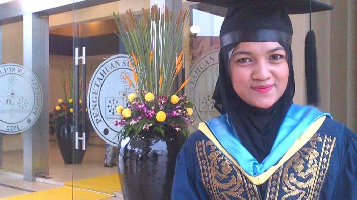 Kisah Ratu yang Merangkap Rektor - Serambinews.com