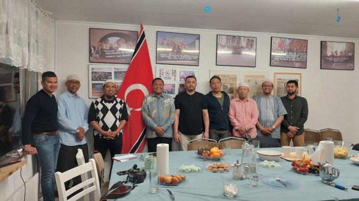 Dr Abdullah Puteh Saweu Syedara di Stockholm, Dijamu Kuah Beulangong ...