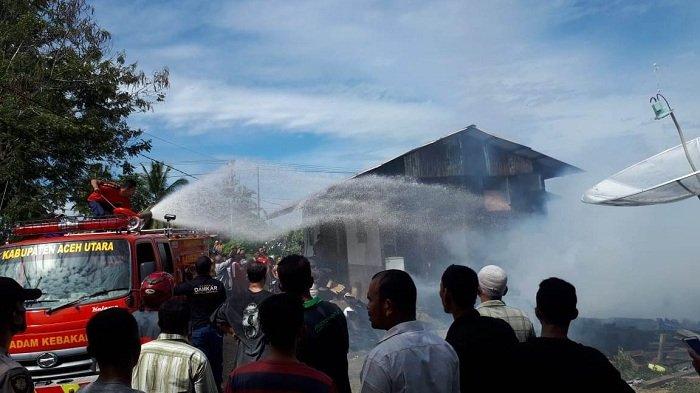 Dua Rumah Terbakar di Aceh Utara, Kerugian Ditaksir Puluhan Juta - Serambinews.com