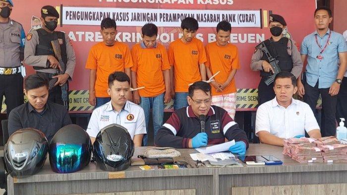 Bos Perampok Uang Dayah MUDI Tertunduk, Ditangkap di Sumut saat Akan ...