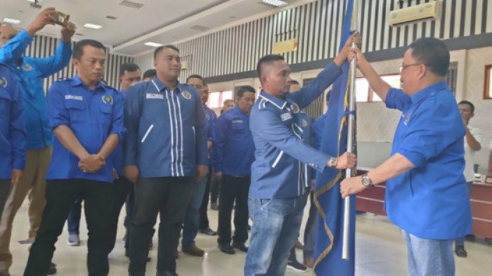 Mobil Rombongan PWI Aceh Terjebak Longsor Dievakuasi Pakai Alat Berat ...