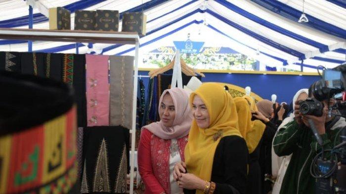 Tenun dan Anyaman Pandan Ditampilkan pada Festival Meurah Silu ...