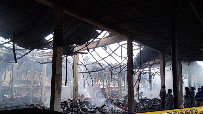 Kebakaran Pasar Inpres Lhokseumawe Disertai Angin Kencang dan Hujan Gerimis - Serambinews.com