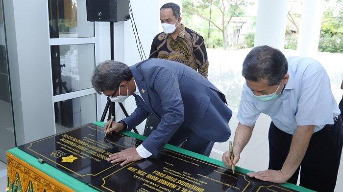 Rektor USK Resmikan Delapan Gedung Baru - Serambinews.com