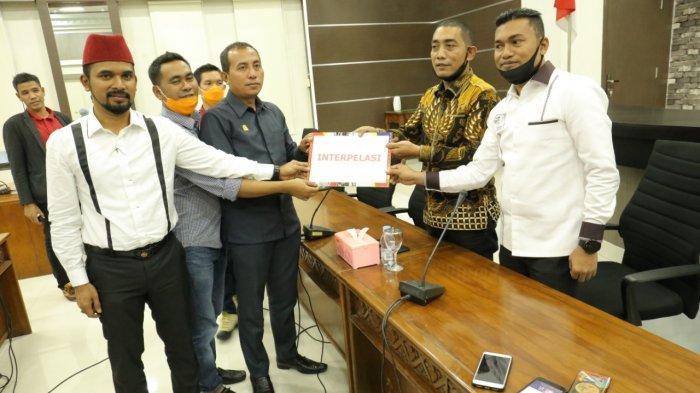 Terima Dokumen Hak Interpelasi Terhadap Plt Gubernur Aceh, Ketua DPRA Janji Segera Tindaklanjuti ...