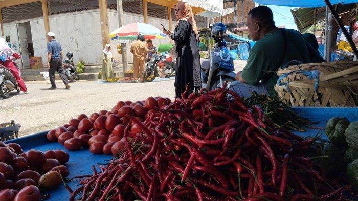 Pasokan Terbatas, Harga Cabai Merah di Abdya Naik - Serambinews.com