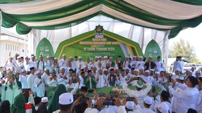 Ratusan Caleg DPRA & DPRK dari PAS Aceh Ikrar Janji di Kompleks Makam ...