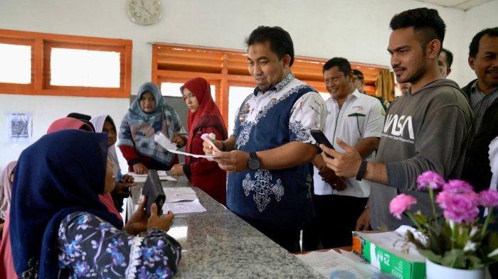 Muhammad Iswanto Kembali Salurkan BLT Rp 42,3 Miliar untuk Masyarakat ...