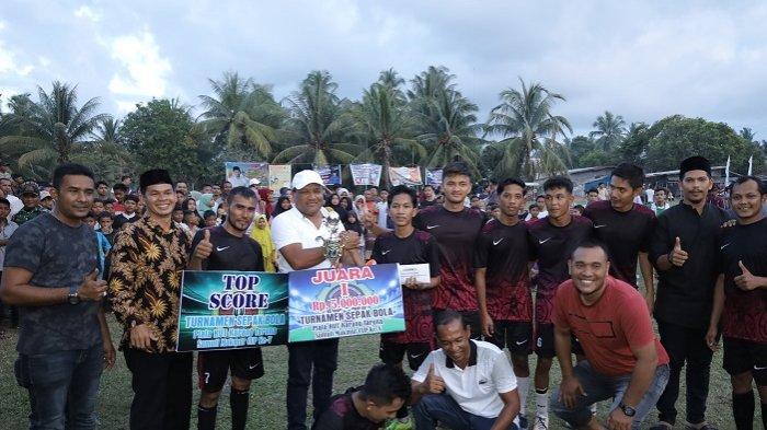 PSSK Samuti Makmur Juara Turnamen Sepakbola HUT Karang Taruna ...