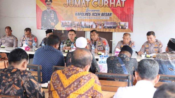 Curhat Sambil Ngopi, Kapolres Aceh Besar Dengar Aduan Masyarakat di Kota Jantho - Serambinews.com