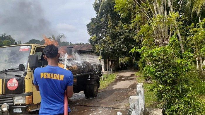 Mobil Aspal Curah Terbakar, Begini Kronologinya - Serambinews.com