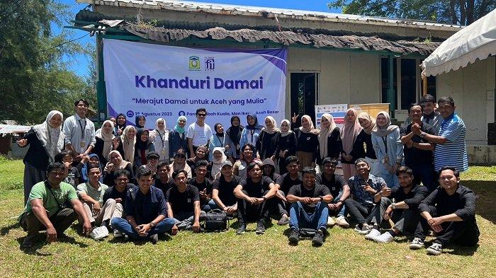 Perangkat Desa Mon Ikeun Bersama Flower Aceh dan YouthID Kenduri Damai ...