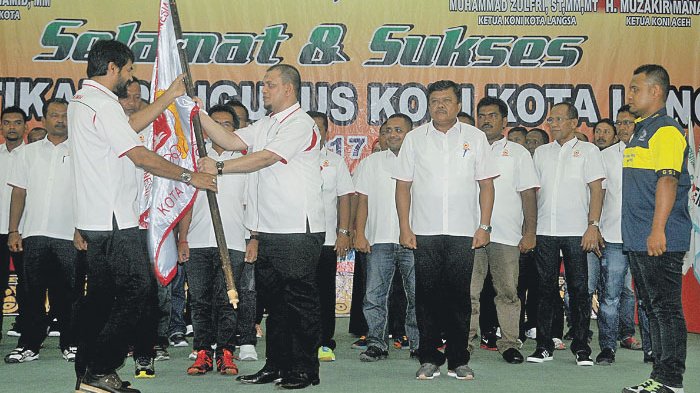 Mualem Lantik KONI Langsa - Serambinews.com Mualem Lantik KONI Langsa - Serambinews.com