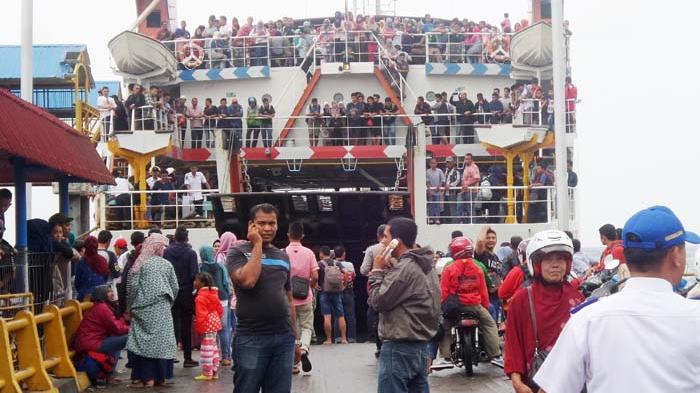 Puncak Arus Balik Wisatawan, Kapal Sabang-Banda Aceh Berlayar 10 Trip Hingga Malam - Serambinews.com