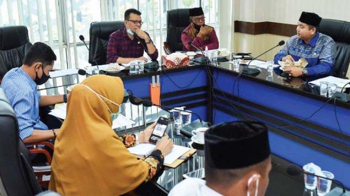 Komisi I Rapat Bersama Mitra Bahas Raqan APBK Perubahan 2020 ...