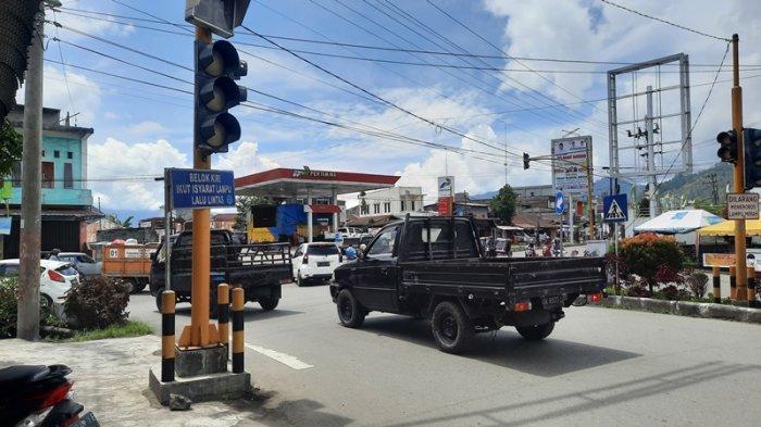 Traffic Light di Simpang Lemah Takengon Padam, Pengguna Kendaraan dari ...