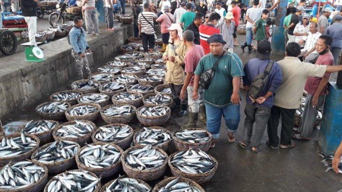 Hasil Tangkapan Nelayan Lampulo di Atas 100 Ton per Hari - Serambinews.com