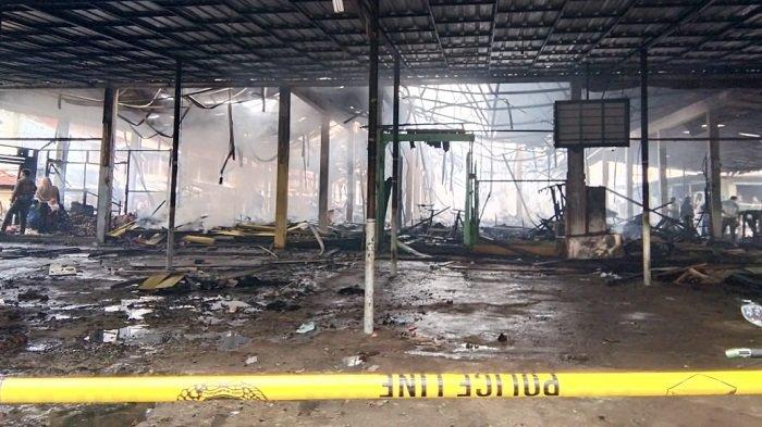 Pedagang Minta Pemko Segera Bersihkan Lokasi Kebakaran di Pasar Inpres Lhokseumawe - Serambinews.com