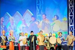 Dibuka, Pentas Seni Budaya di Taman Ratu - Serambinews.com