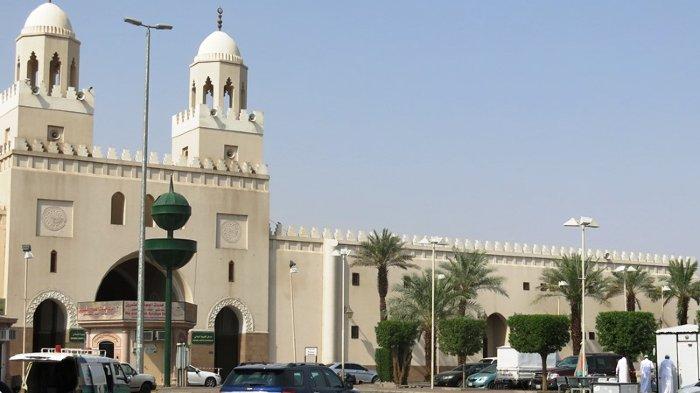 Begini Sejarah Masjid Bir Ali yang Jadi Tempat Jamaah Haji Mengambil ...