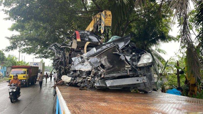 Tiga Korban Tabrakan Inova versus Bus Harapan Indah Jalani Operasi di RSUD Langsa - Serambinews.com