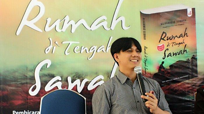 Penyair Berdarah Aceh - Minang, Muhammad Subhan, Rilis "Kesaksian Sepasang Sandal" - Serambinews.com