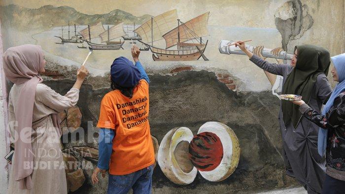 FOTO-FOTO : Angkat Sejarah Aceh, Khususnya Peunayong Melalui Mural ...